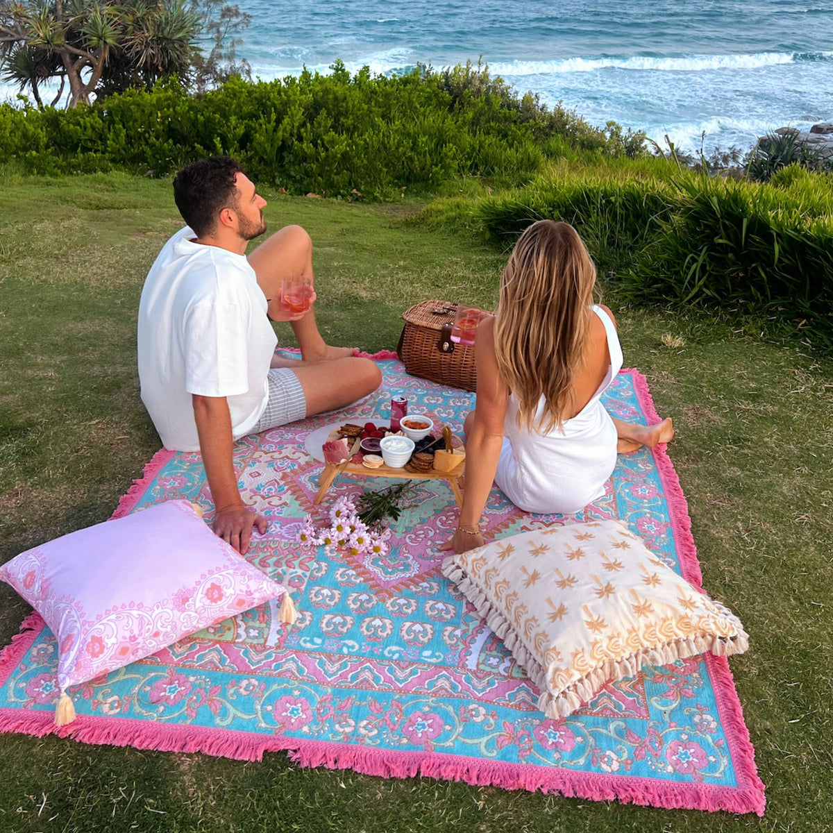 Daydreamer Woven Beach Blanket | Extra Large Picnic Rug – ISLA