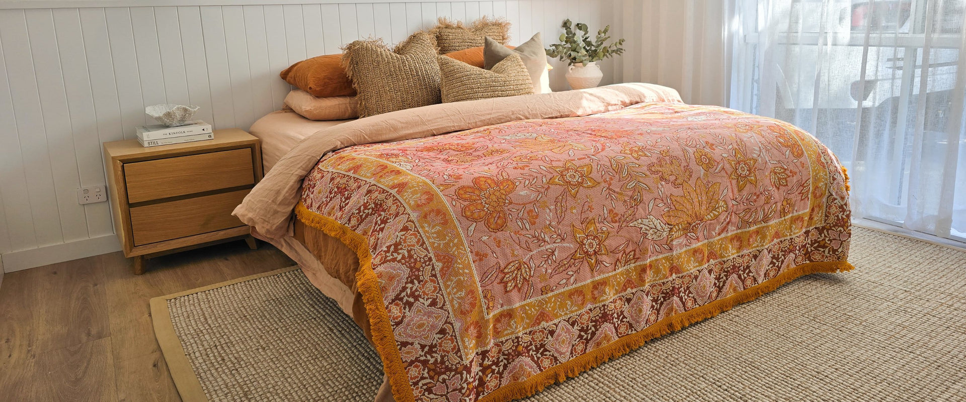 Versatile Uses For Your Picnic Blankets – ISLA Label Australia